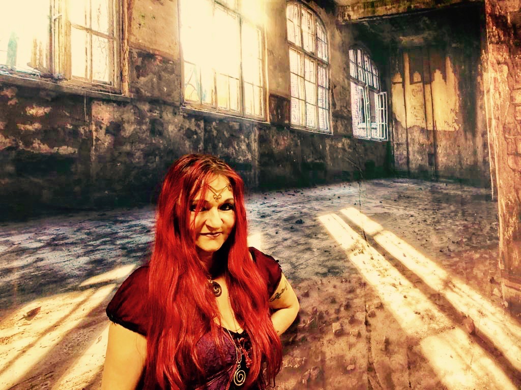 Startseite - English - Sandrina Sedona artist singer composer